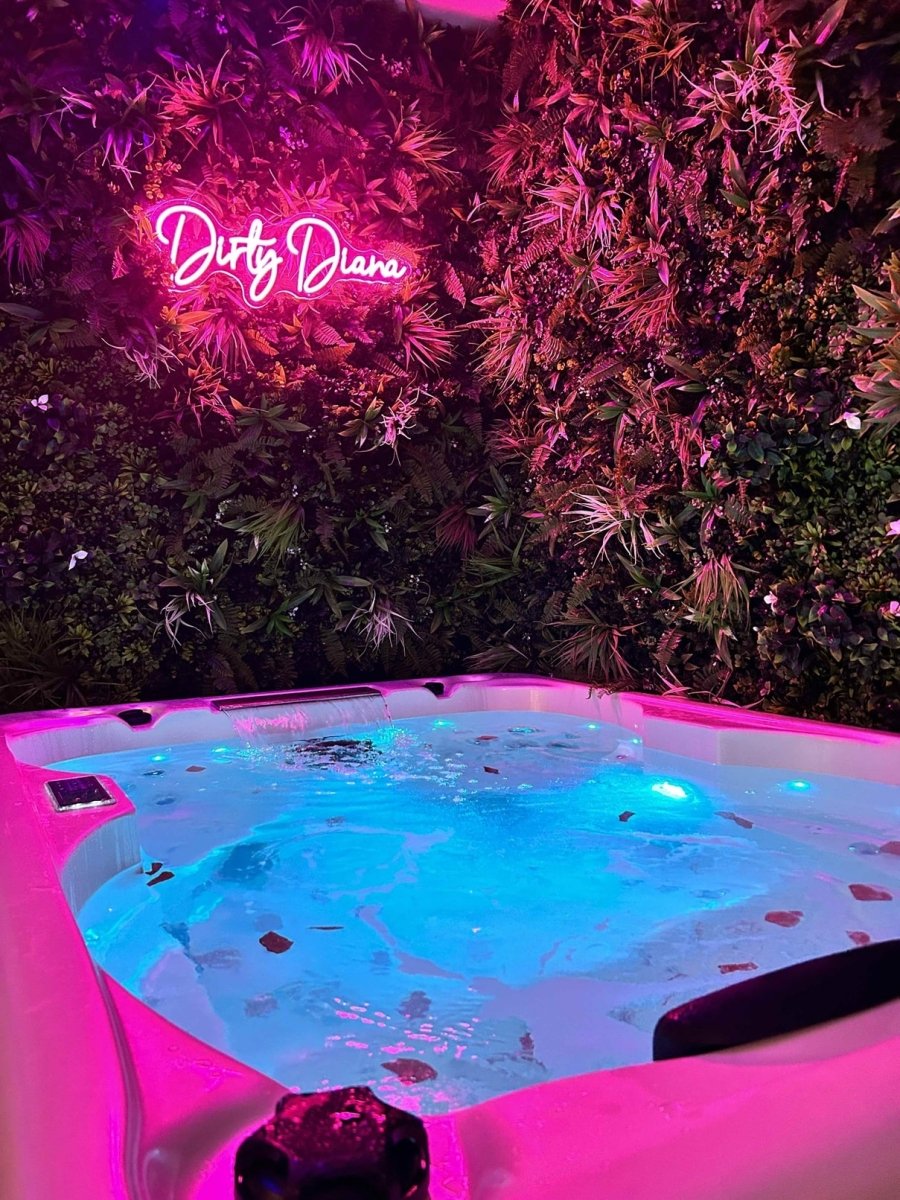 Love Room DirtyDiana Love & Spa | réservez sur Love’nSpa